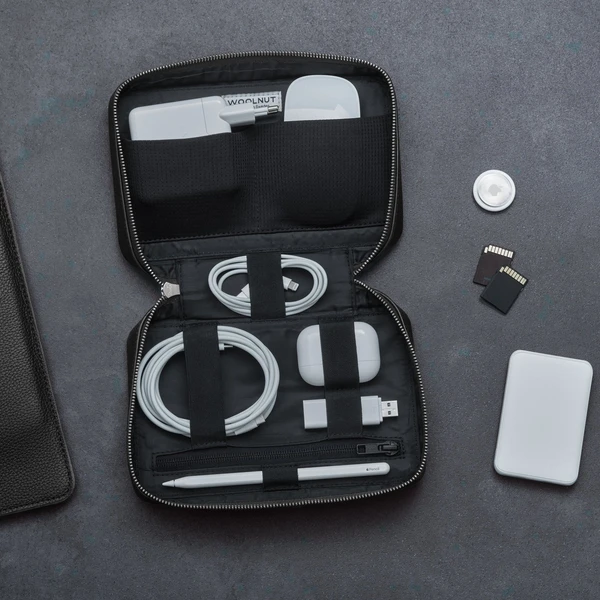 Woolnut kožený Tech Organizér černý - Smarty.cz